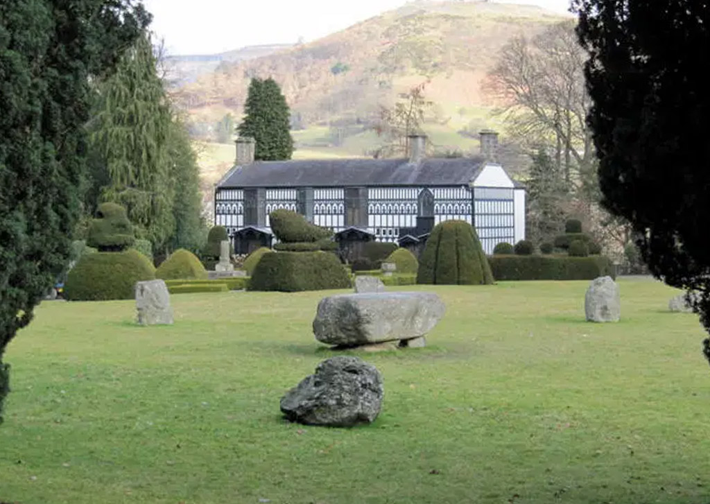 Plas Newydd and the Legacy of the Ladies of Llangollen - Magic Carpet ...
